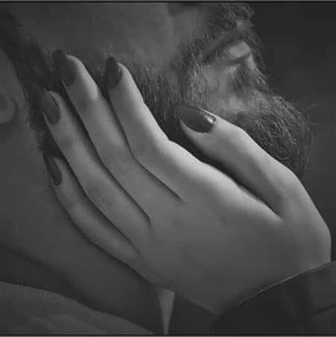 انين العشق مَسافاتُ بيننا ، و ما زِلنا نلتقي على ضفّة حلم ~ أو في