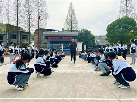 【校园传真】汉滨区流水中学与大竹园九年制学校开展 同课异构”教研活动 汉滨区人民政府