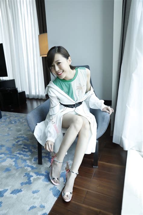 Jin Ming Lis Feet