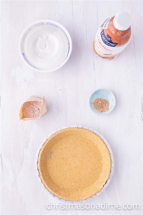 No Bake Eggnog Pie