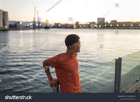 485921 뒷배경 남자 노을 이미지 스톡 사진 및 벡터 Shutterstock
