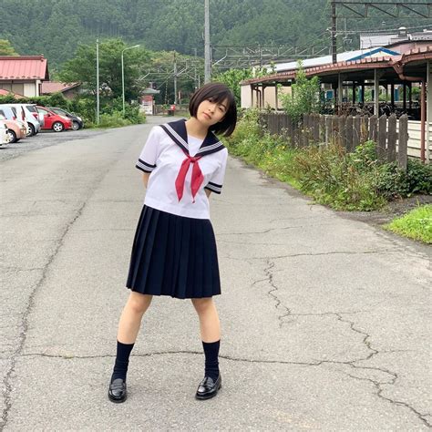 森七菜 On Instagram “「少年サンデー」オフショットシリーズ‼️ 少年サンデー 発売中〜 発売期間もうすぐ終わり お早めに