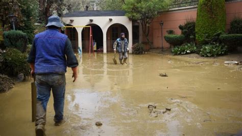 Se Desborda Río E Inunda Calles Y Casas En Bolivia Difunden Video Unotv