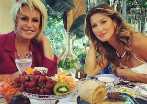 Ana Maria Braga se confunde e é corrigida por Gisele Bündchen