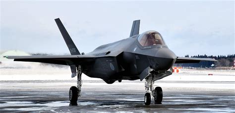 【電子版】空自ステルス機f35a、三沢に初配備 機体ソフトウエアは一部未完成 自動車・輸送機 ニュース 日刊工業新聞 電子版