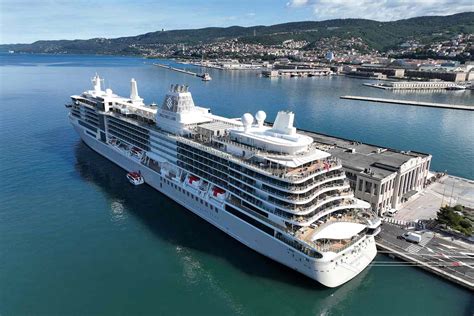Shell Conducts First Cruise Ship Lng Bunkering At Port Of Gibraltar