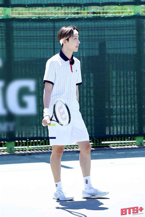 제이홉 휠라 테니스 패션