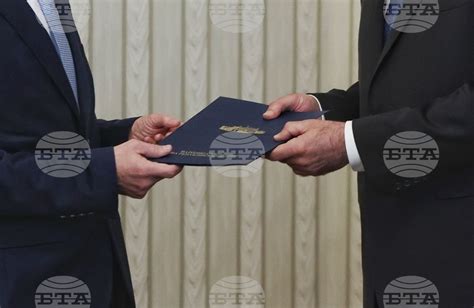 Румен Радев ще връчи мандат за съставяне на правителство на кандидата