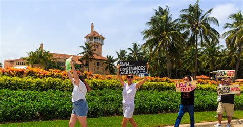 Trump Had More Than 300 Classified Documents At Mar A Lago The New