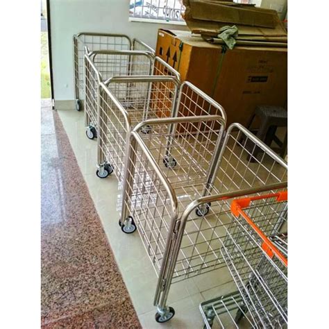 Stainless Steel Dump Bin At 4800 00 Inr In Sonipat Star Interiors Pvt