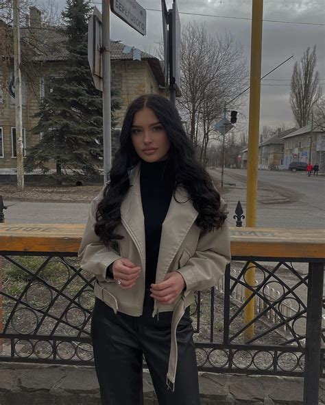 Yulia Tikhomirova Bio Age Height Models Biography
