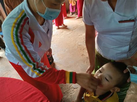ကျေးသီးမြို့နယ်၌ ကလေးငယ်များအား ဗီတာမင်အေနှင့်သံချဆေးတိုက်ကျွေး
