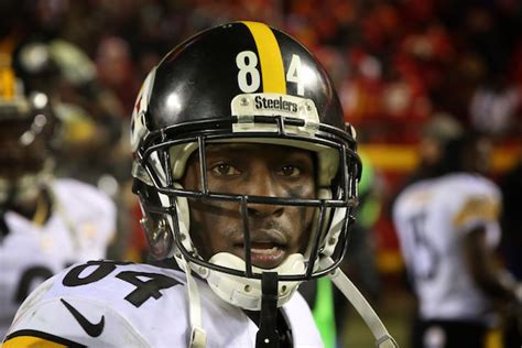 Antonio Brown Injury History And Updates