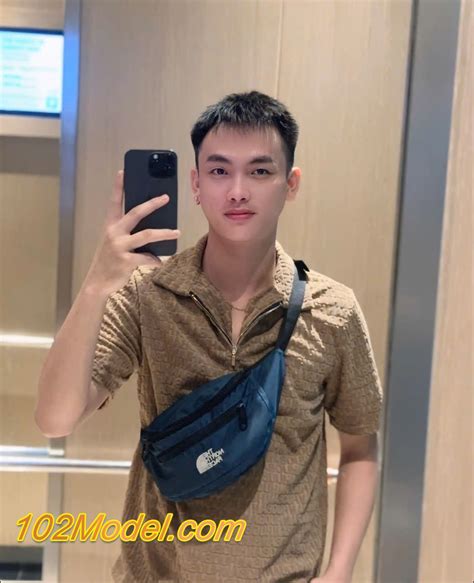 Hot Boy Dâm đãng Hàng đẹp Mê Ly Bú Liếm Nhiệt Tình ThiÊn1013