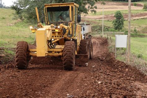 Segue Melhorias Das Estradas No Interior Prefeitura De Coronel Freitas
