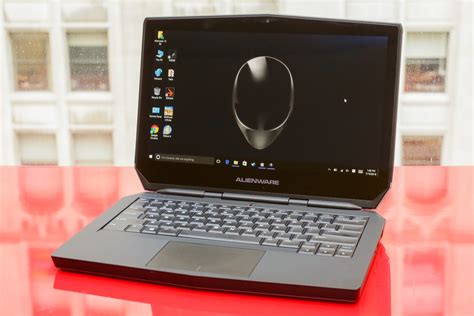 Alienware 13 Oled Pictures Cnet