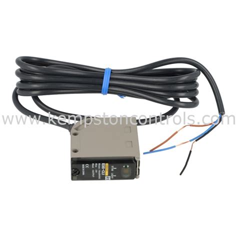 Omron E3s Cl1 2m Omron Photoelectric Sensor 40 200mm Range Definite Dc 3 Wire Npn Pnp 2m