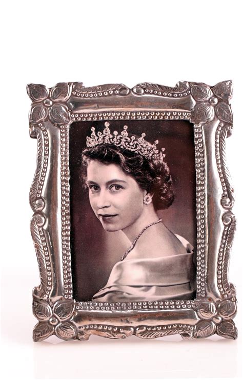 Estas Son Las ‘joyas De La Realeza Británica Que Se Guardan En Costa