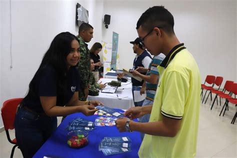 Jóvenes víctimas del conflicto armado recibieron orientación para definir su situación militar