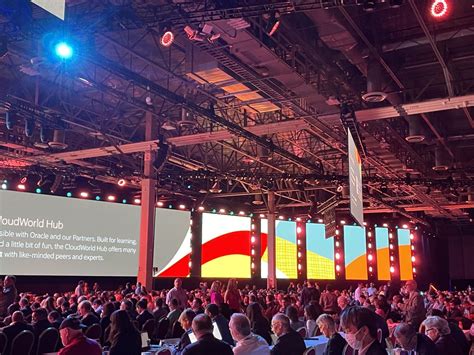 oracle cloudworld 2023 live reports from the main keynotes