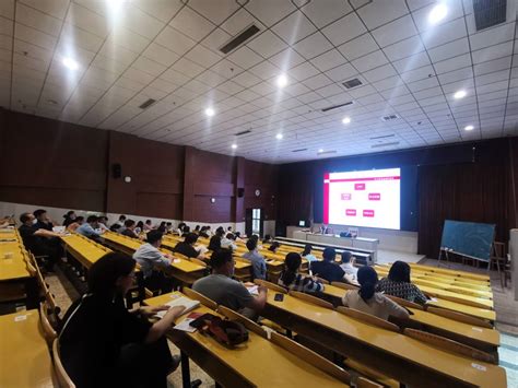 盐城市 “救在身边·校园守护”活动走进盐城市毓龙路实验学校江苏省红十字会