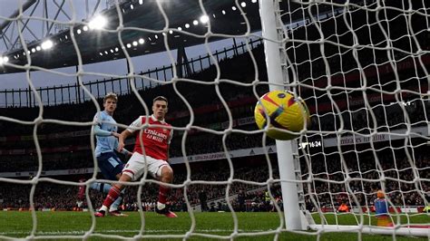 Arsenal Empata Y Ahora Lo Tiene A Tiro El Manchester City Noticias De El Salvador