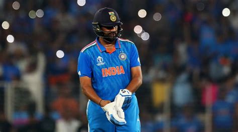 बांग्लादेश मैच से पहले टीम इंडिया को लगा बड़ा झटका Rohit Sharma हुए