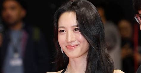 수현 이혼 후 연일 파격 노출사생활 구설도 덮었다