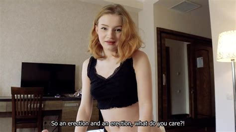 란제리를 입은 젊은 소녀 남자 친구와 뜨거운 사랑을 나누는 새로운 빨간 머리 Cnn Amador