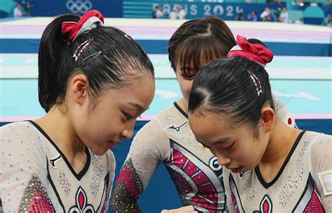 【体操】日本女子「やったるでえ！」4人で円陣、60年ぶりメダルへ予想超え5位通過で決勝進出 体操 パリオリンピック2024写真ニュース