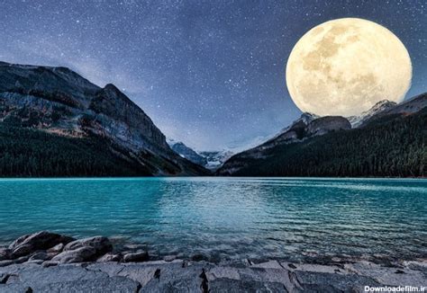 عکس ماه برای بک گراند لپ تاپ