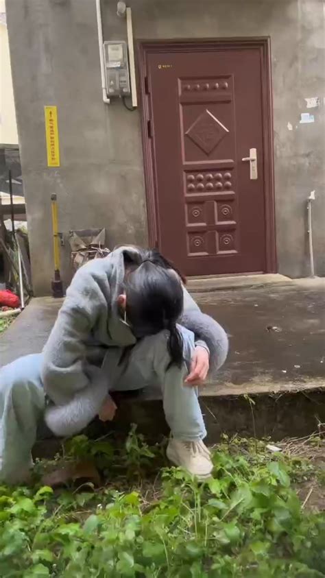 Girl Dont Afraid Of Fireworks R Crazyfuckingvideos