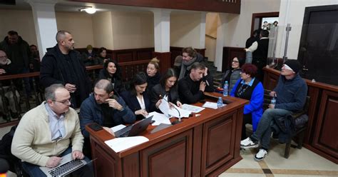 მზია ამაღლობელის მხარდამჭერი აქციის 9 მონაწილე ოლიგარქის სასამართლომ 5 000 5 000 ლარით დააჯარიმა