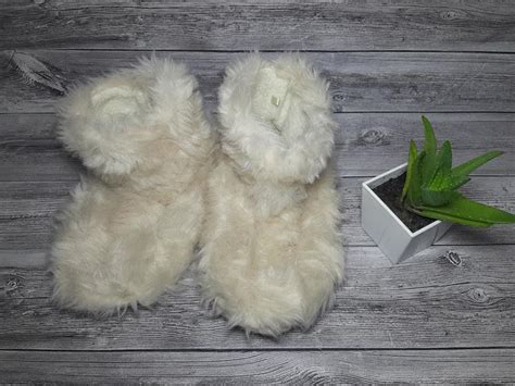 Тапочки жіночі Avon — ціна 200 грн у каталозі Капці Купити жіночі речі за доступною ціною на