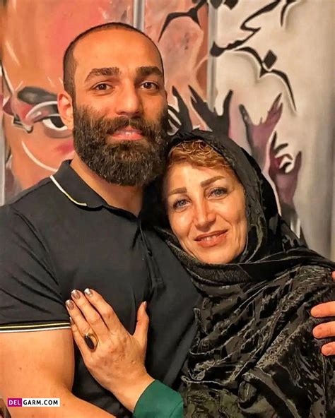 اولین سلفی حمید صفت و مادرش پس از آزادی