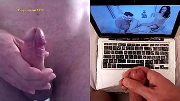 ziopaperone viendo la compilación de las mejores escenas bisexuales sexo en grupo de