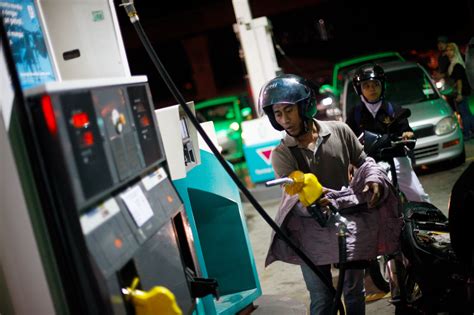 Increasing Fuel Price Raises Concern Of Higher Inflation The