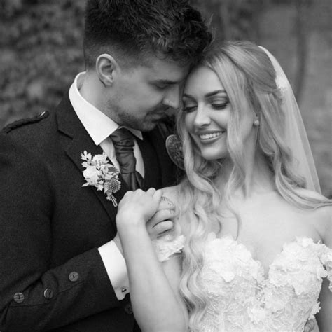 Real Bride Lily Lace Favour