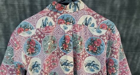 Reyn Spooner Commemorative Classic Hawaiian Tradition Gem