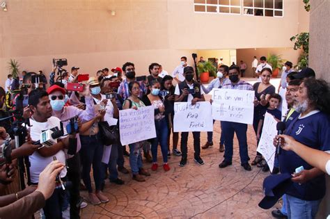 México Grupos De Personas Se Manifestaron Por Asesinato Del Periodista