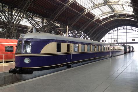 Top 10 The Fastest Diesel Locomotives