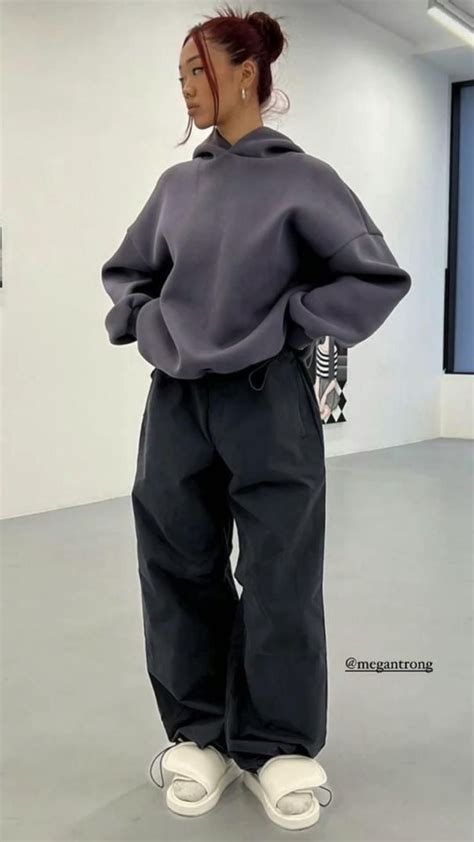 31 Best Oversized Hoodie Outfits To Wear This Year Artofit