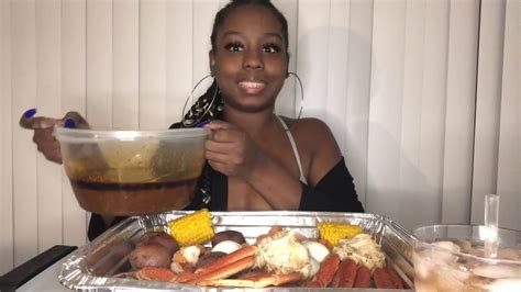 Seafood Boil Drenched In Bloves Smackalicious Sauce Mukbang Youtube