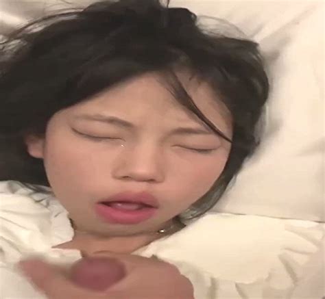 【エロ注意】初めての顔射動画が1000万再生された美少女、大学を退学してしまう（動画あり） ポッカキット