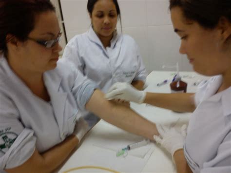 Biomedicina Ucp Aula Prática De Coleta De Sangue E Coloração Por Panótico