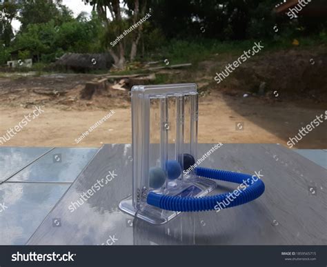 7 Medical Incentives Spirometer Monitor Strength Lung Images Stock