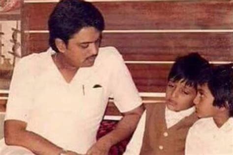 Riteish Deshmukh Remembers Late Father Vilasrao Deshmukh On 76th Birth
