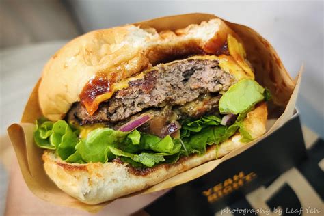 美食無間Yeah Right Burger美式漢堡餐車神秘行動漢堡全台巡迴美食無間粉趕快跟上 美食無間漢堡漢堡餐車推薦 葉影瓶像