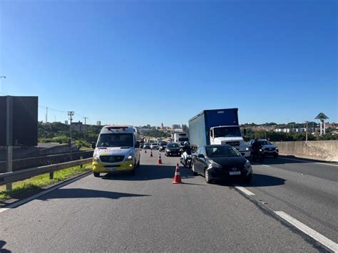 Moto Bate Em Carro E Dois Ficam Feridos Na Anhanguera ACidade ON Campinas