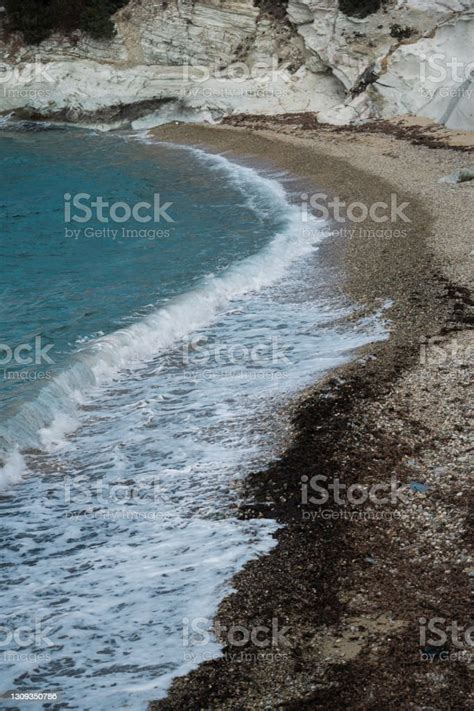 청록색 물과 멋진 아름다운 바다 풍경 해변의 무인 항공기에서 최고 보기 항공 이미지 0명에 대한 스톡 사진 및 기타 이미지